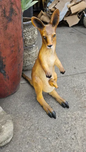 Stylish kangaroo with Joey - fiberglass statue - Wholesale Pots ...